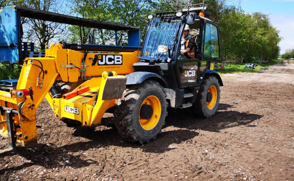 How to get a telehandler operator job - SB Skills Solutions