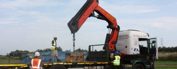 Differences Between a Banksman and a Slinger - SB Skills Solutions